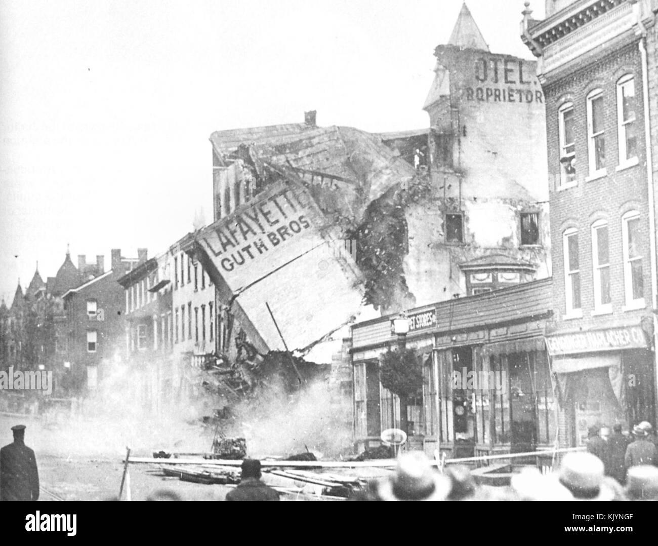 Demolition images Black and White Stock Photos & Images - Alamy