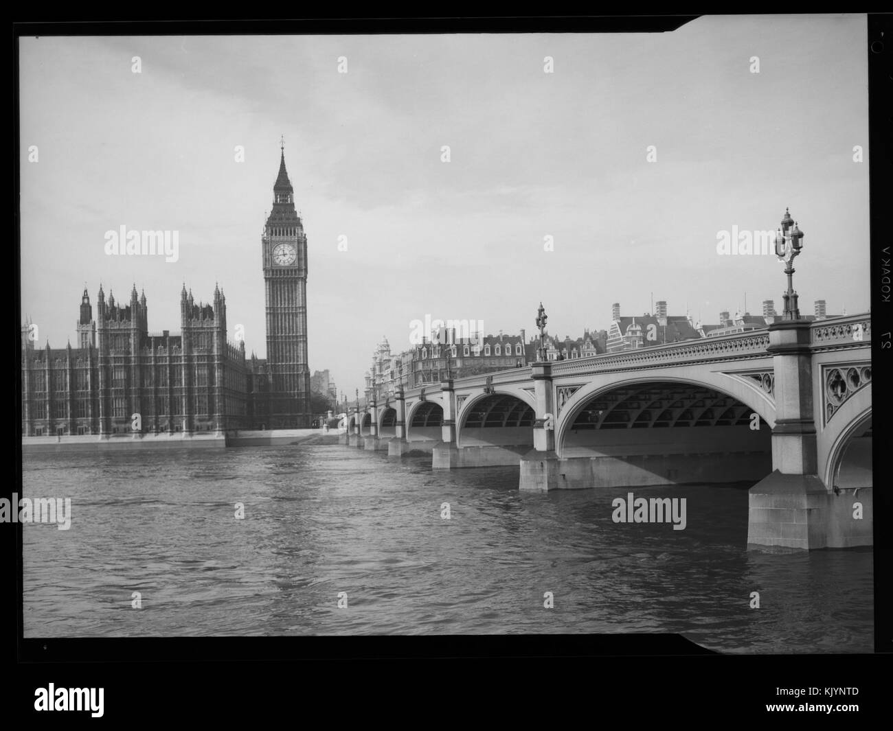 Nostalgic bridge london Black and White Stock Photos & Images - Alamy