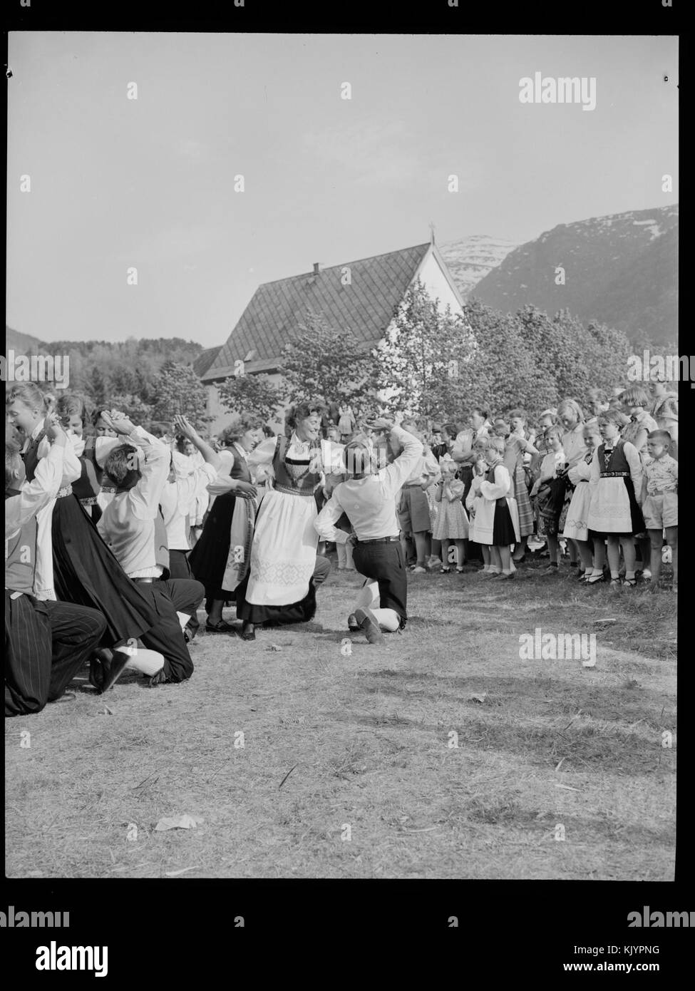 Folkedans no nb digifoto 20150205 00021 NB MIT FNR 15628 Stock Photo ...
