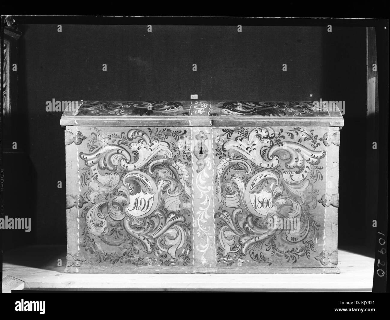This image showcases a historical chest (kiste) from 1806, held at the ...