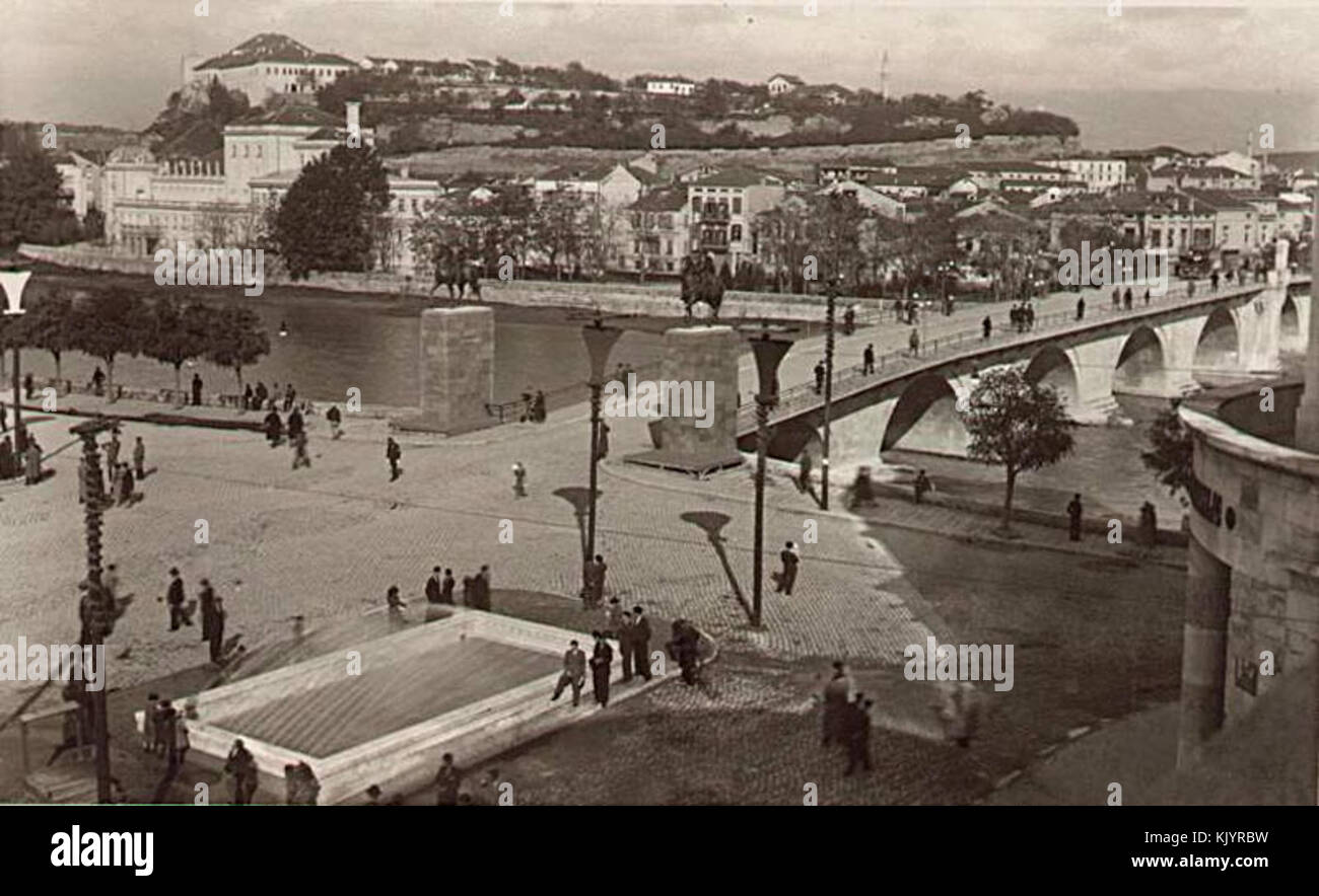 Skopski Kameni Most stara Stock Photo - Alamy