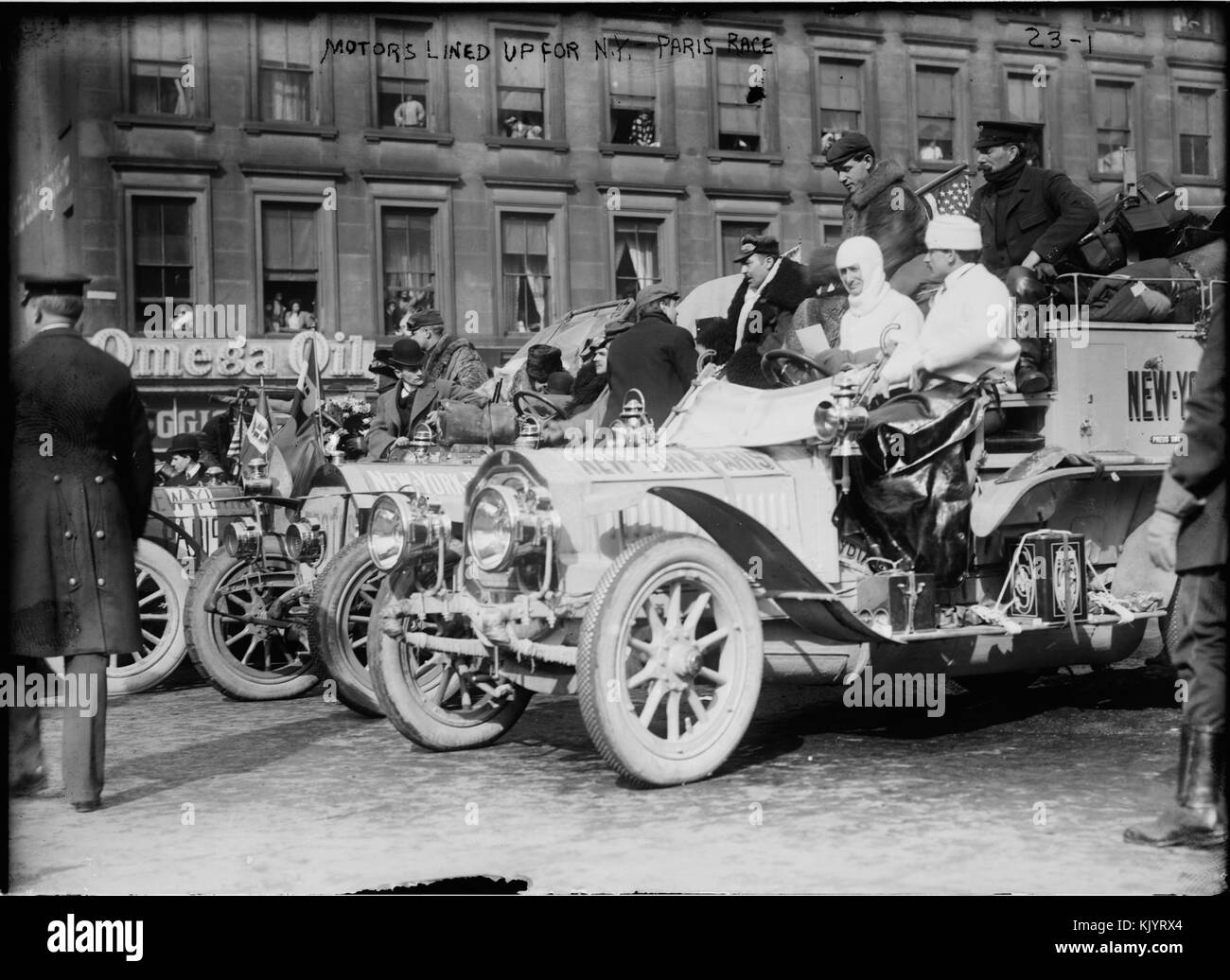 1908 New York to Paris Race, grid Stock Photo - Alamy