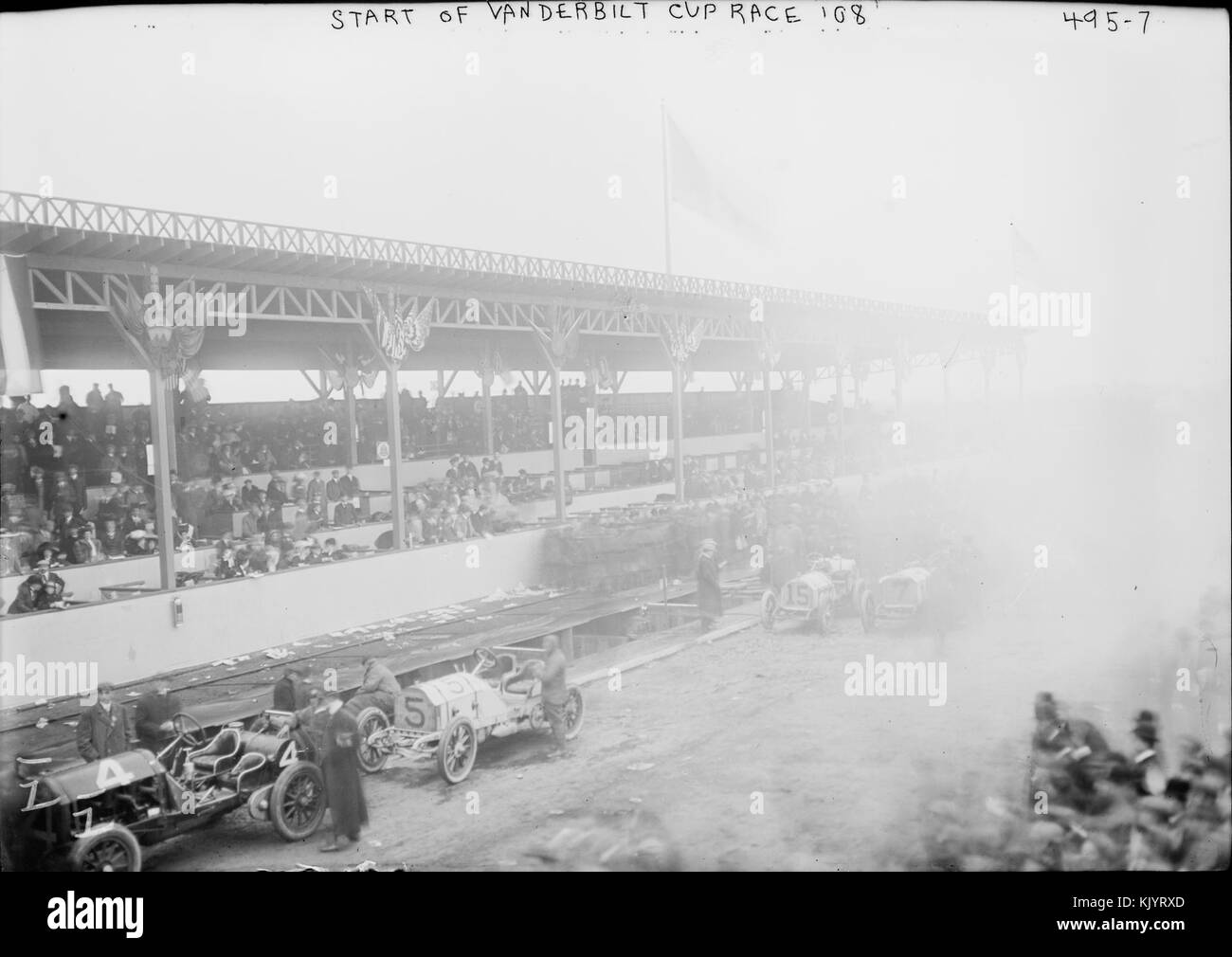 1908 Vanderbilt Cup, grid before the race Stock Photo - Alamy