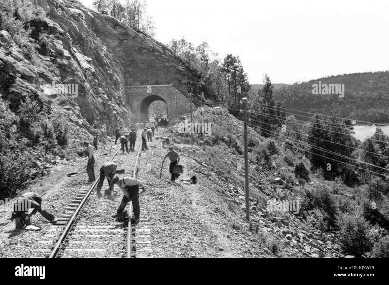 Through track Black and White Stock Photos & Images - Alamy