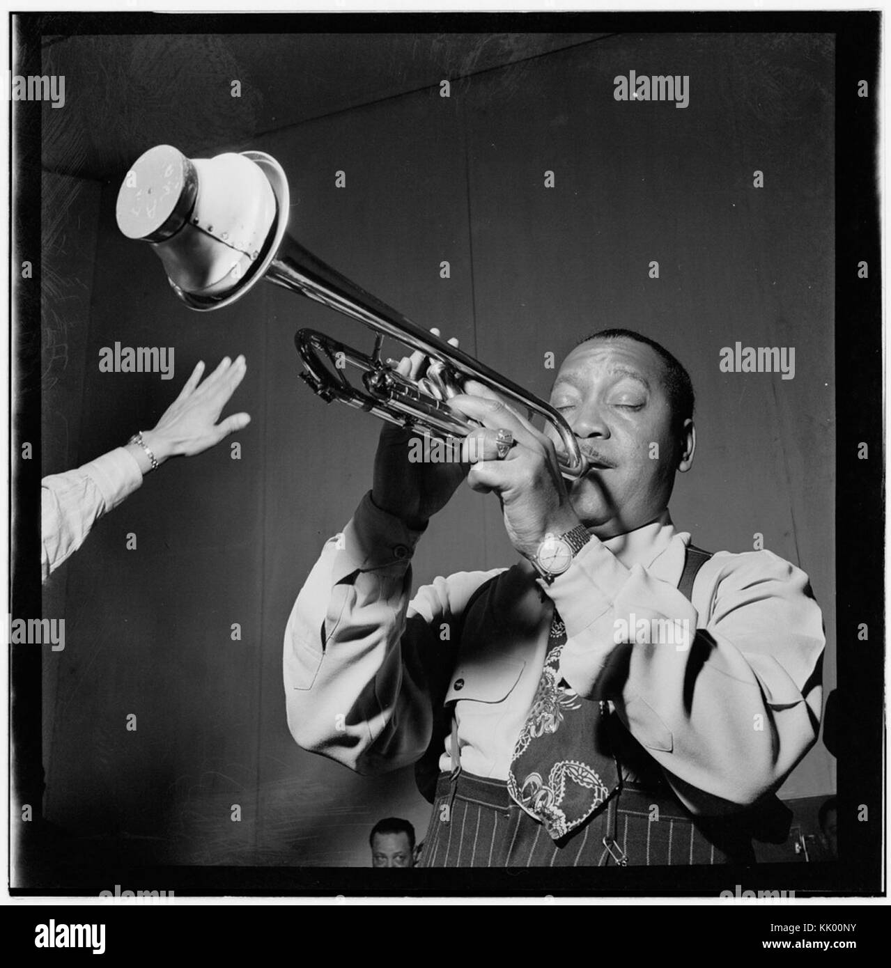 1940s two african american performers hi-res stock photography and ...