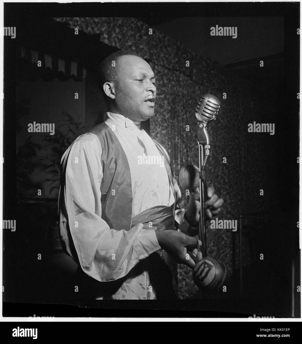 (Portrait of Calypso, between 1938 and 1948) (LOC) (5189344041 Stock ...