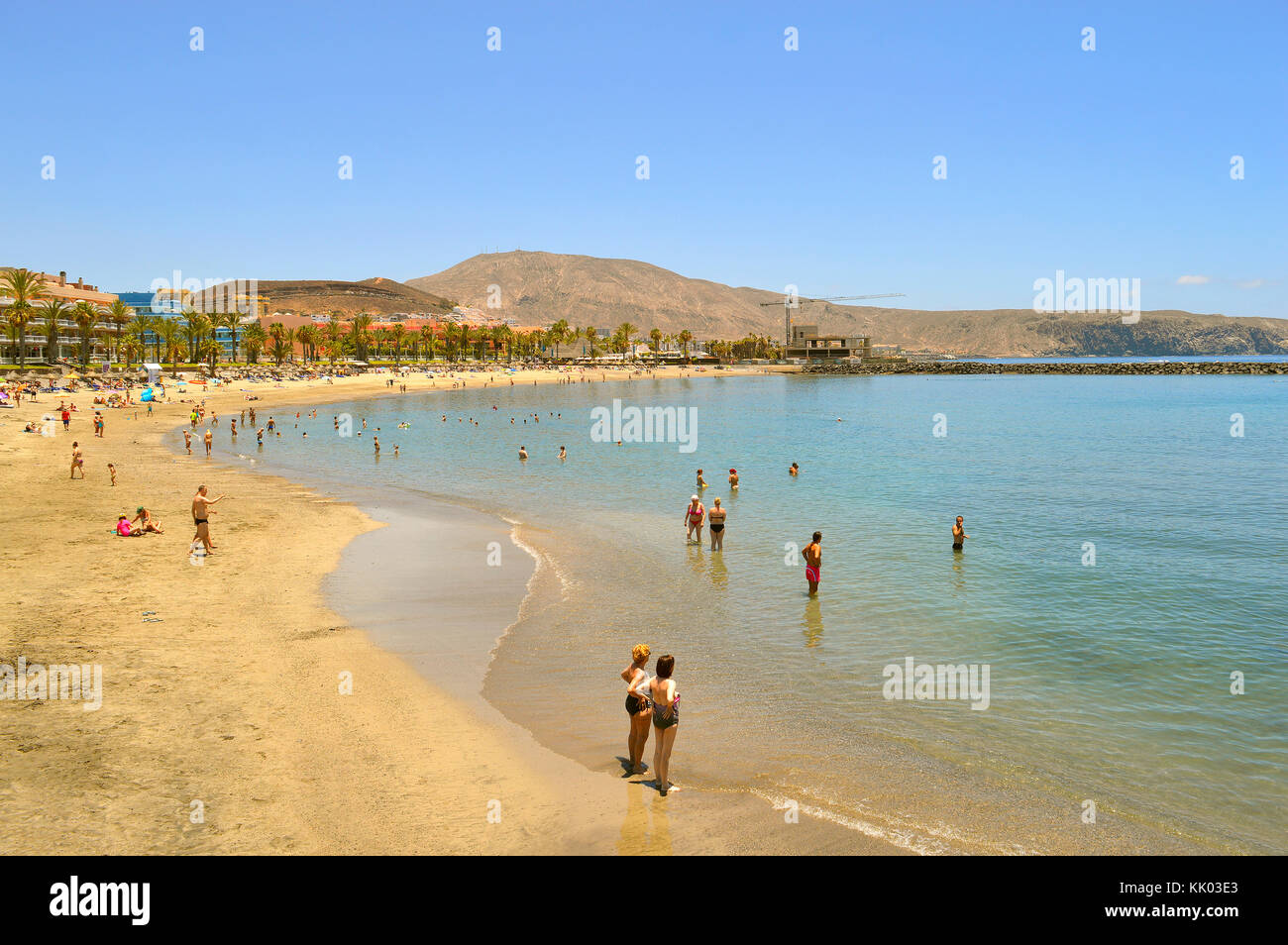 Tourists enjoying vacation on sandy hi-res stock photography and images ...