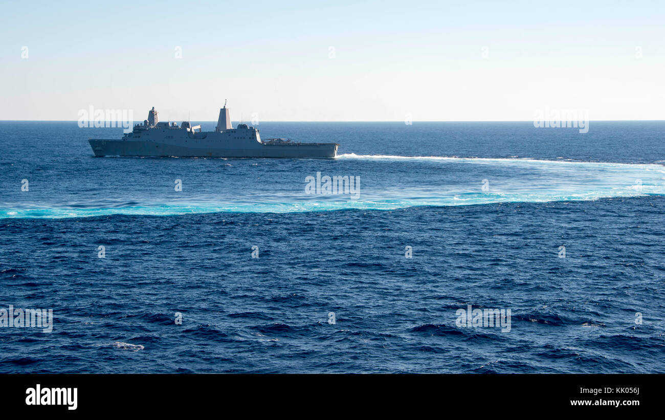 Uss new york lpd 21 hi-res stock photography and images - Alamy