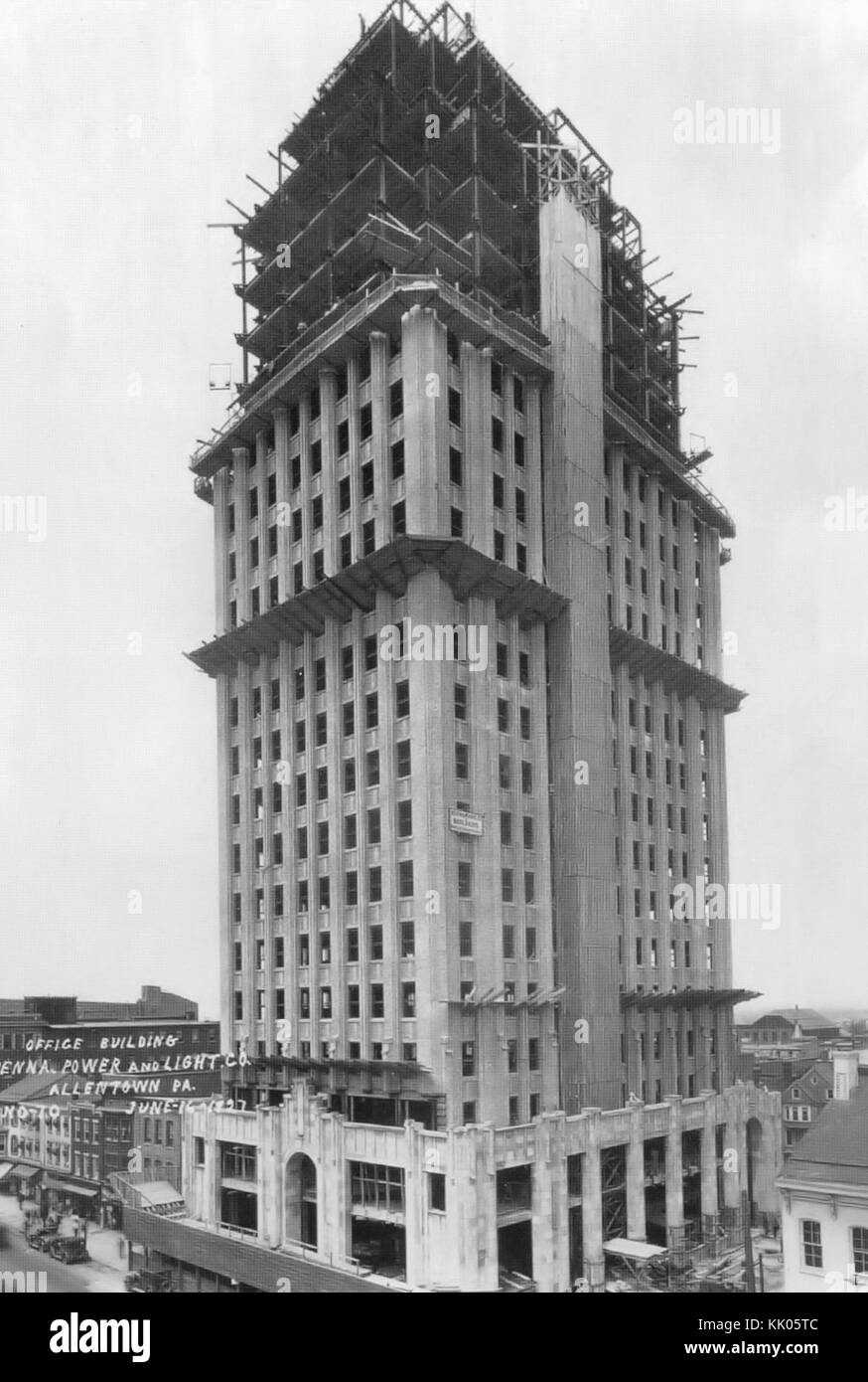 1927 PP&L Building under construction June 1927 Stock Photo - Alamy