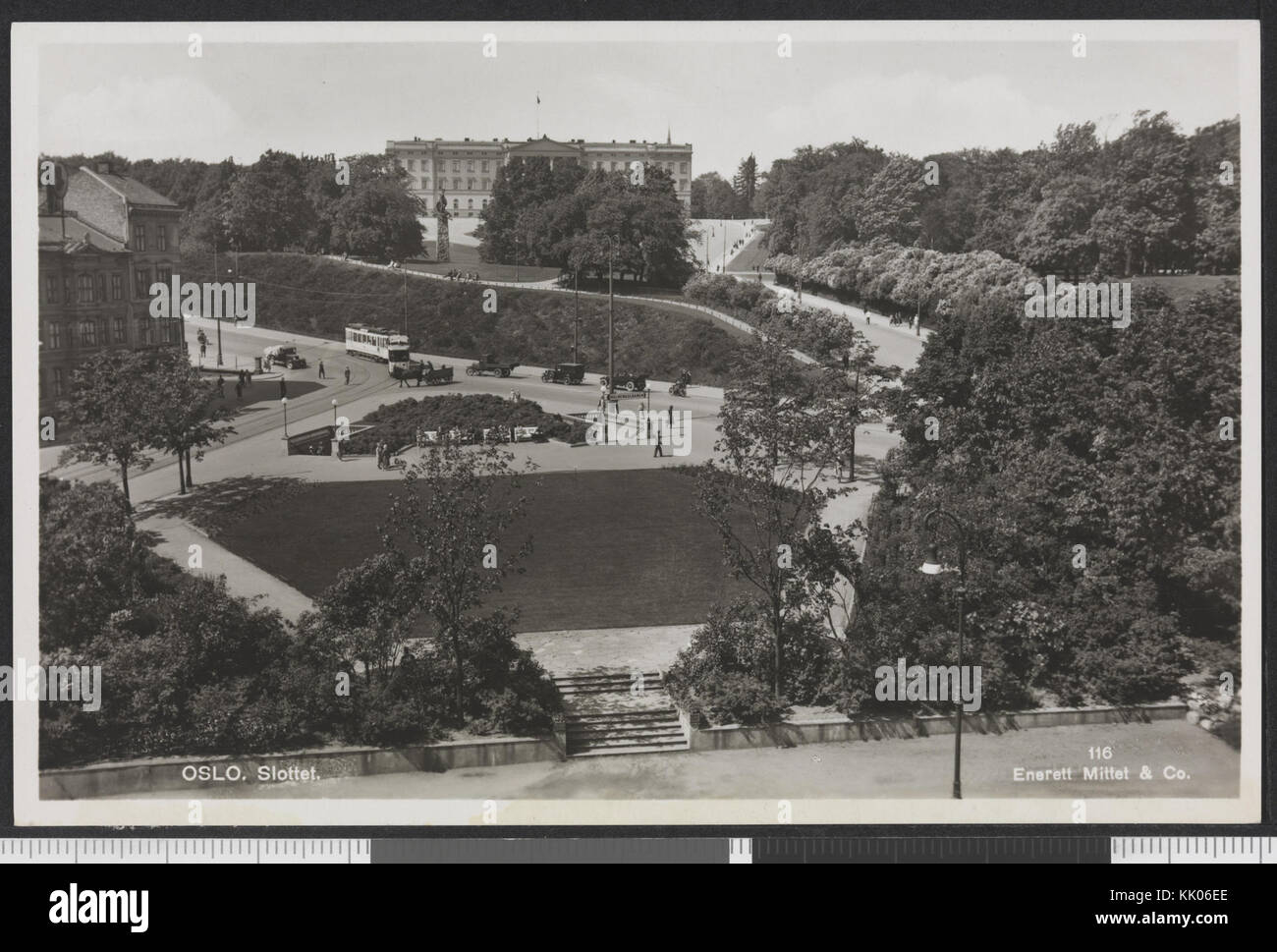 This image shows the Royal Palace in Oslo, Norway, known as Slottet. It ...