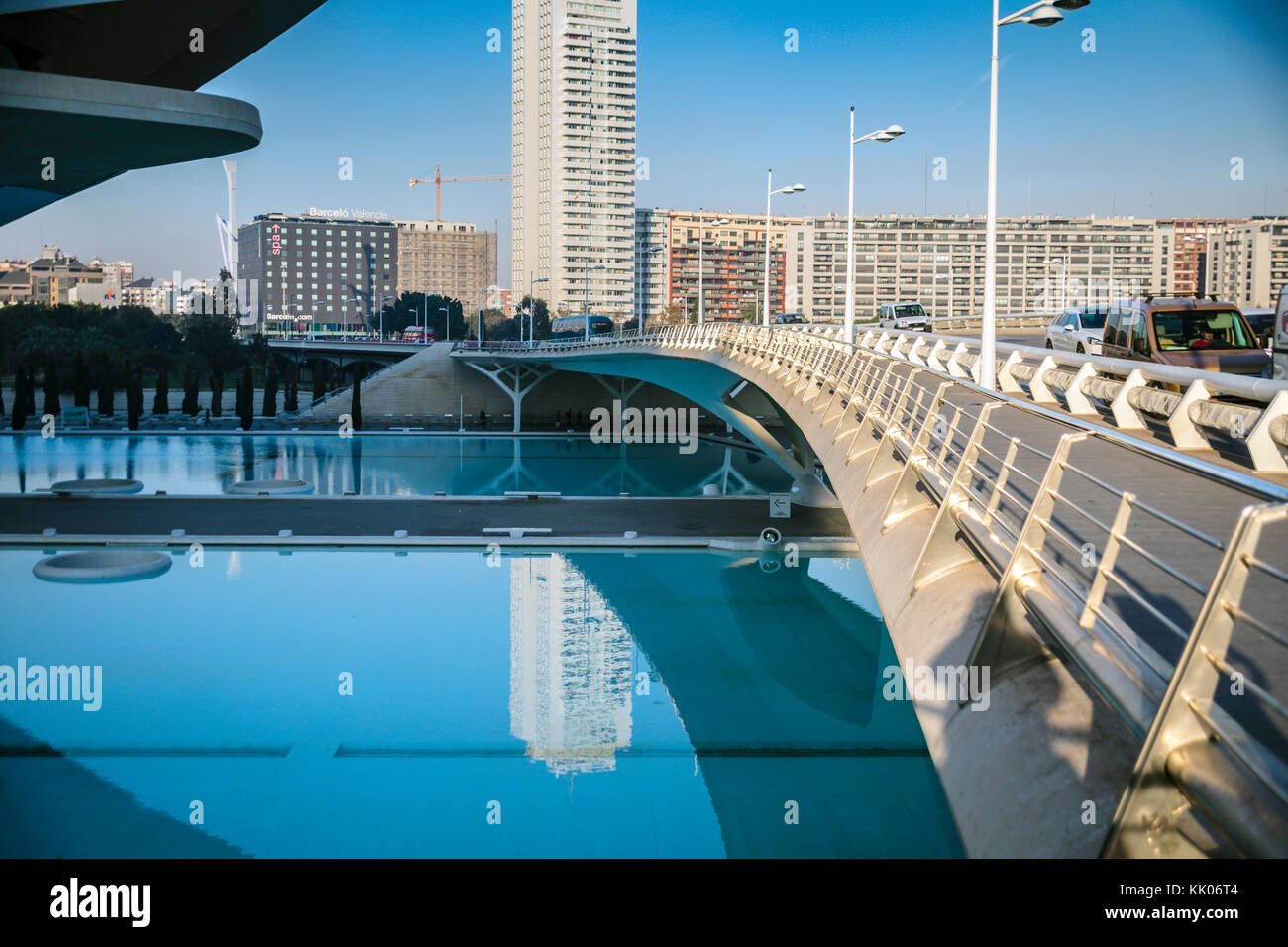 Pont de Montolivet bridge between the Opera House and l'hemisferic ...