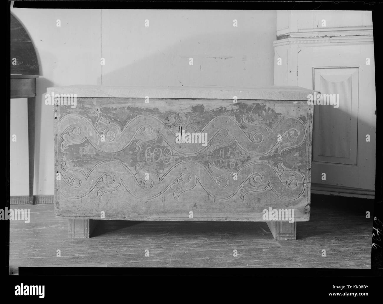 This image features a work by Dyre Vaa, a Norwegian sculptor, depicting ...