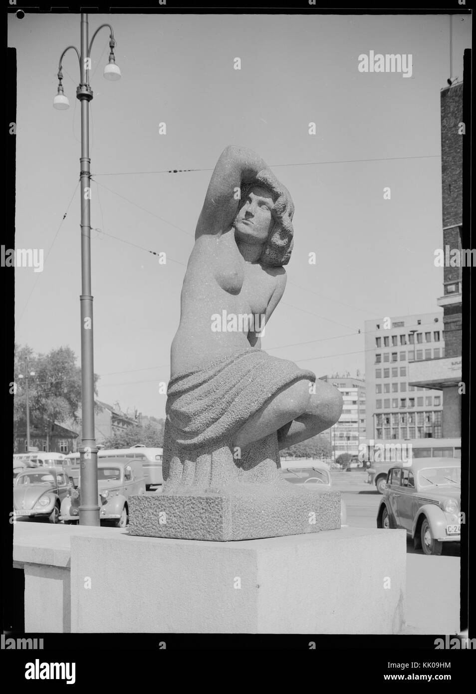 Oslo, Statue laget av Emil Lie no nb digifoto 20151117 00028 NB MIT FNR ...