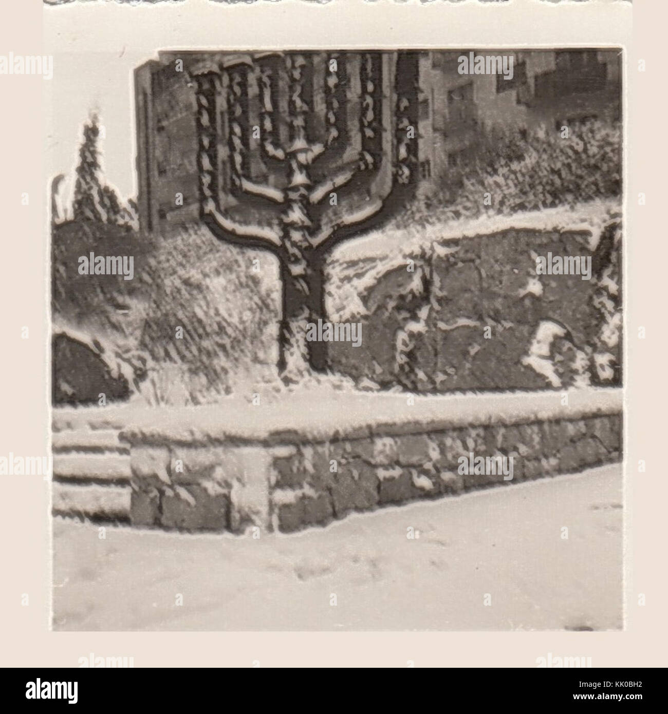 Israel 46181 The Kneset Menorah Stock Photo - Alamy