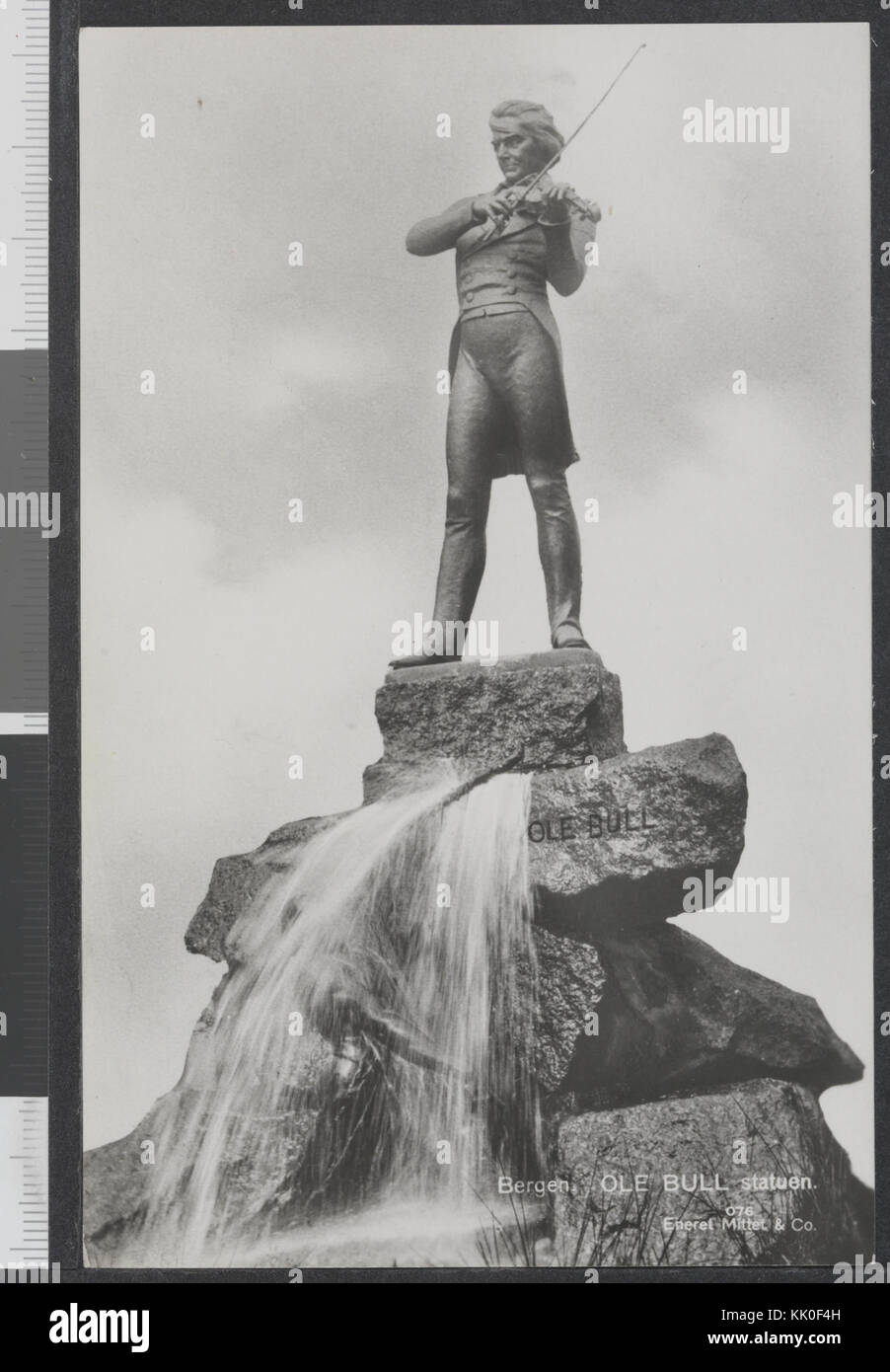 76 Bergen. Ole Bull statuen no nb digifoto 20160205 00113 bldsa PK20509 ...