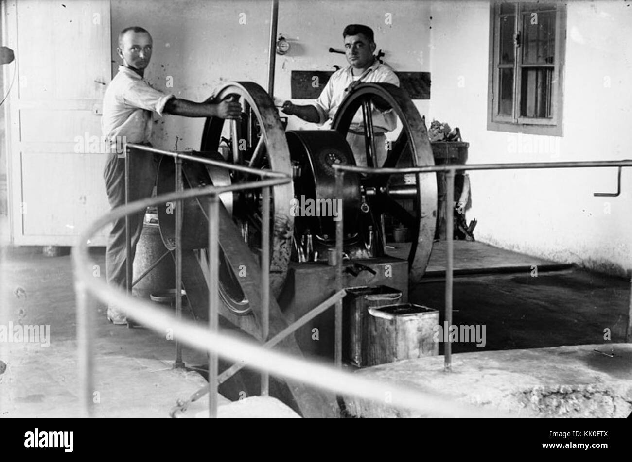 Modern water pump Black and White Stock Photos & Images - Alamy