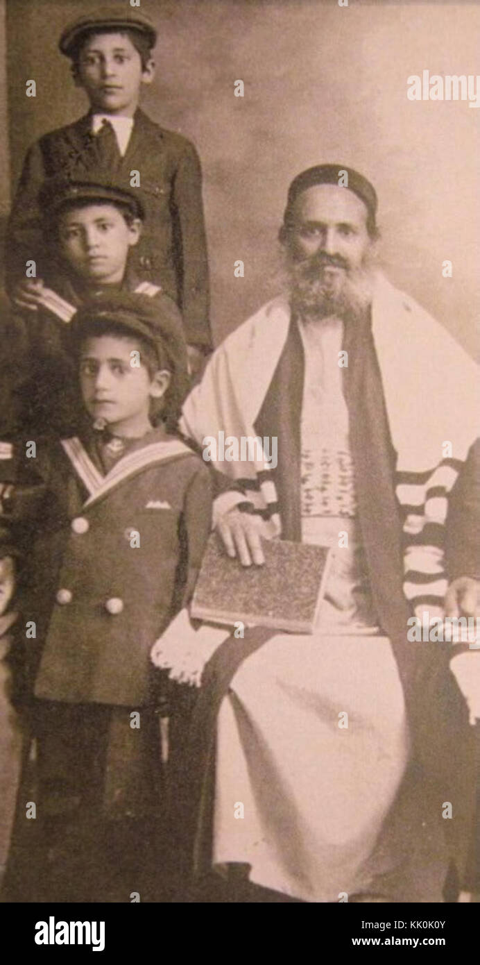 Rabbi Avraham Al Naddaf, circa 1920, Jerusalem Stock Photo - Alamy