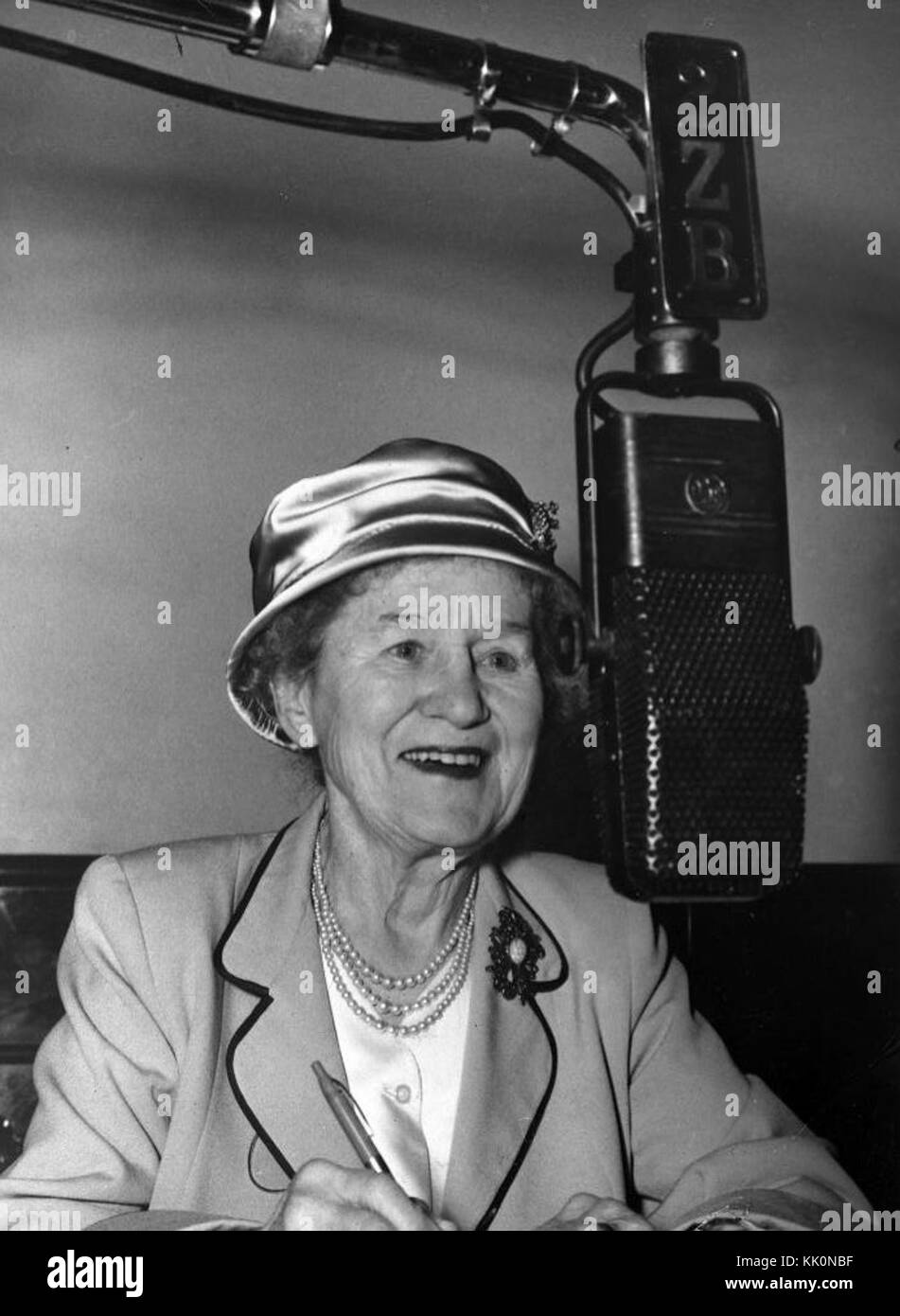 Aunt Black and White Stock Photos & Images - Alamy