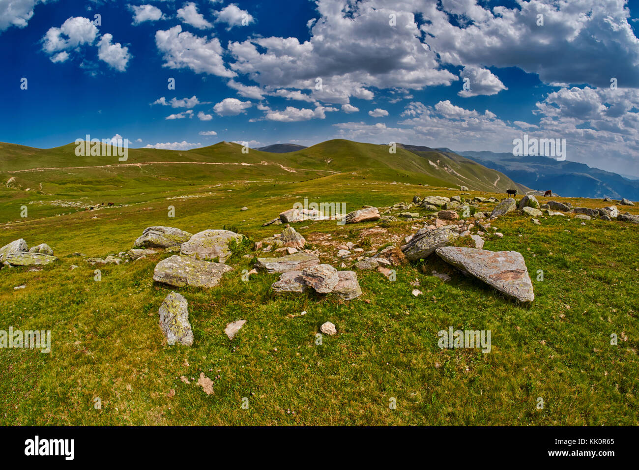 Rocks and valleys high hiking hi-res stock photography and images - Alamy
