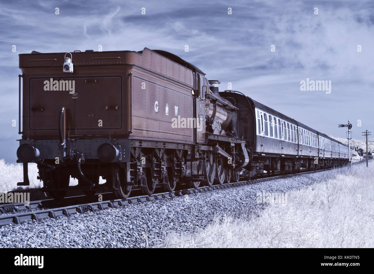 Hall class locomotive hi-res stock photography and images - Alamy