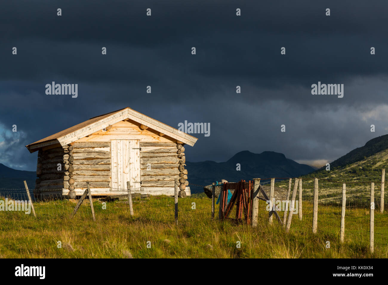 wooden huts in Norway mountains Stock Photo - Alamy