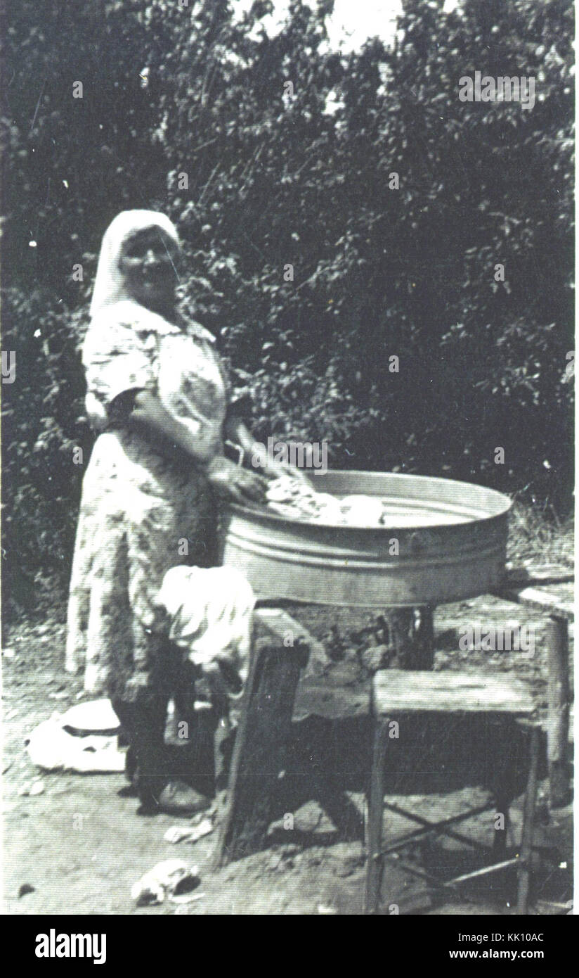 Laundry tub hi-res stock photography and images - Alamy