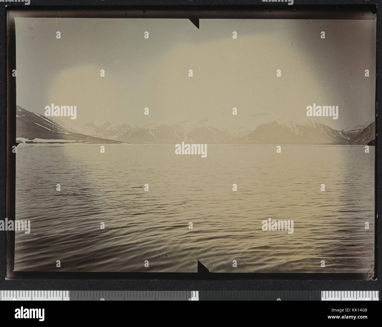 Fjell og breer pa svalbard dokumentasjonsfotografi hi-res stock ...