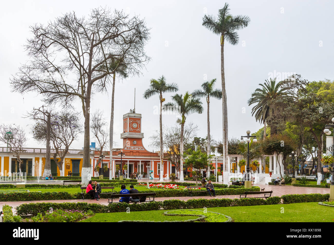 Historic building heritage and architecture: Biblioteca Municipal or ...