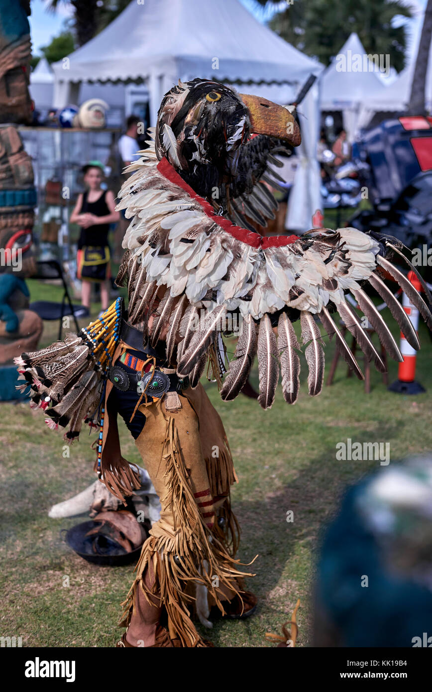 Native american indians hi-res stock photography and images - Alamy