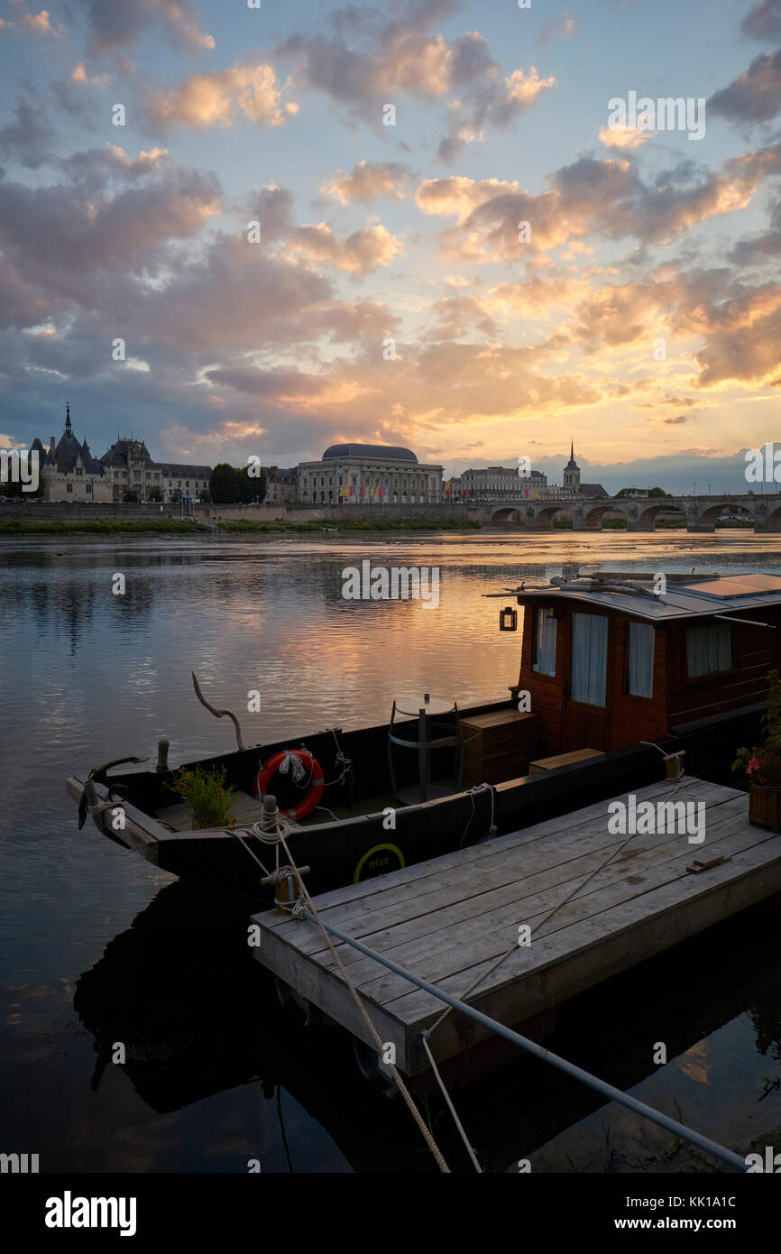 Traditional boat on loire river hi-res stock photography and images - Alamy