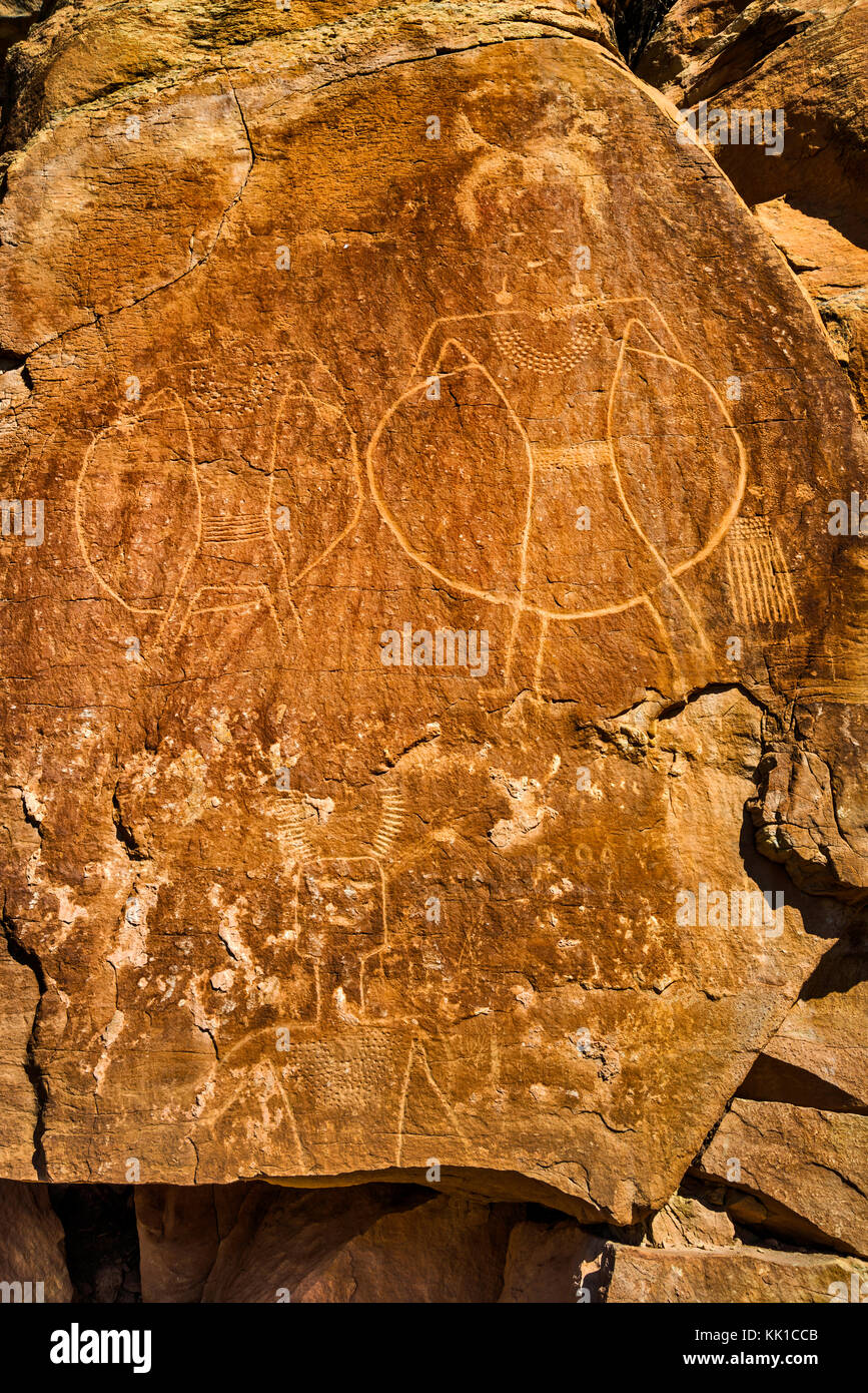 Native American petroglyphs, Fremont style, in Dry Fork Canyon ...