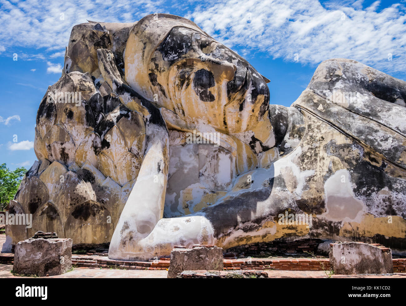 Close-up of Buddha Statue in Wat Lokaya Sutha Temple, Ayutthaya ...