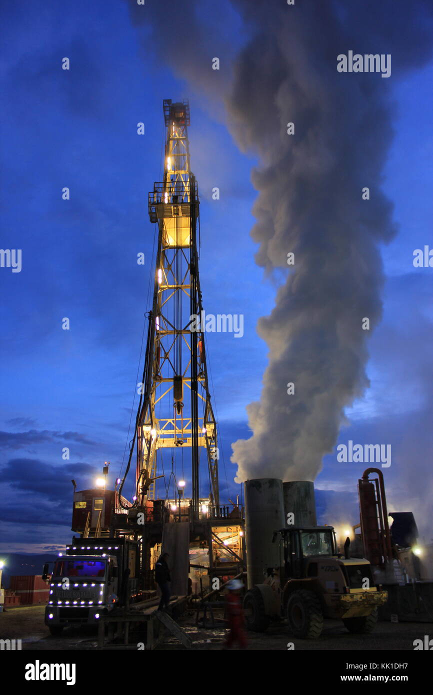 Directional drilling hi-res stock photography and images - Alamy