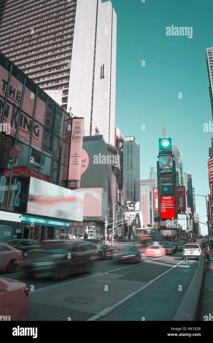 20 times square building hi-res stock photography and images - Alamy