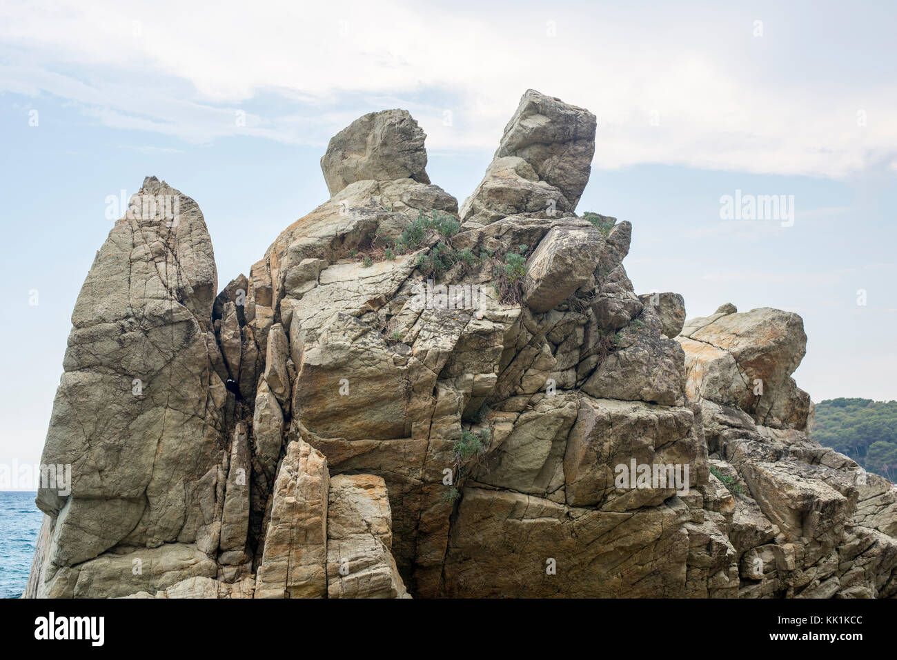 Huge granite cliff hi-res stock photography and images - Alamy