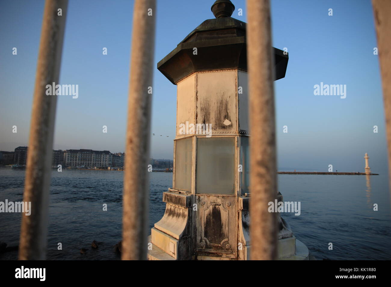 Geneva lake, lighthouse and fountain Stock Photo - Alamy