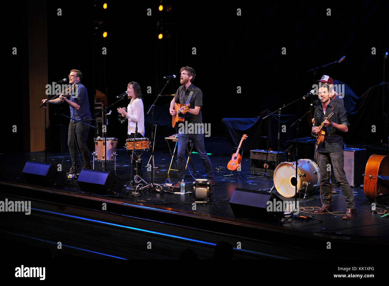 FORT LAUDERDALE, FL - JANUARY 25: Bobby Chase, Leslie Rodriguez, Justin ...