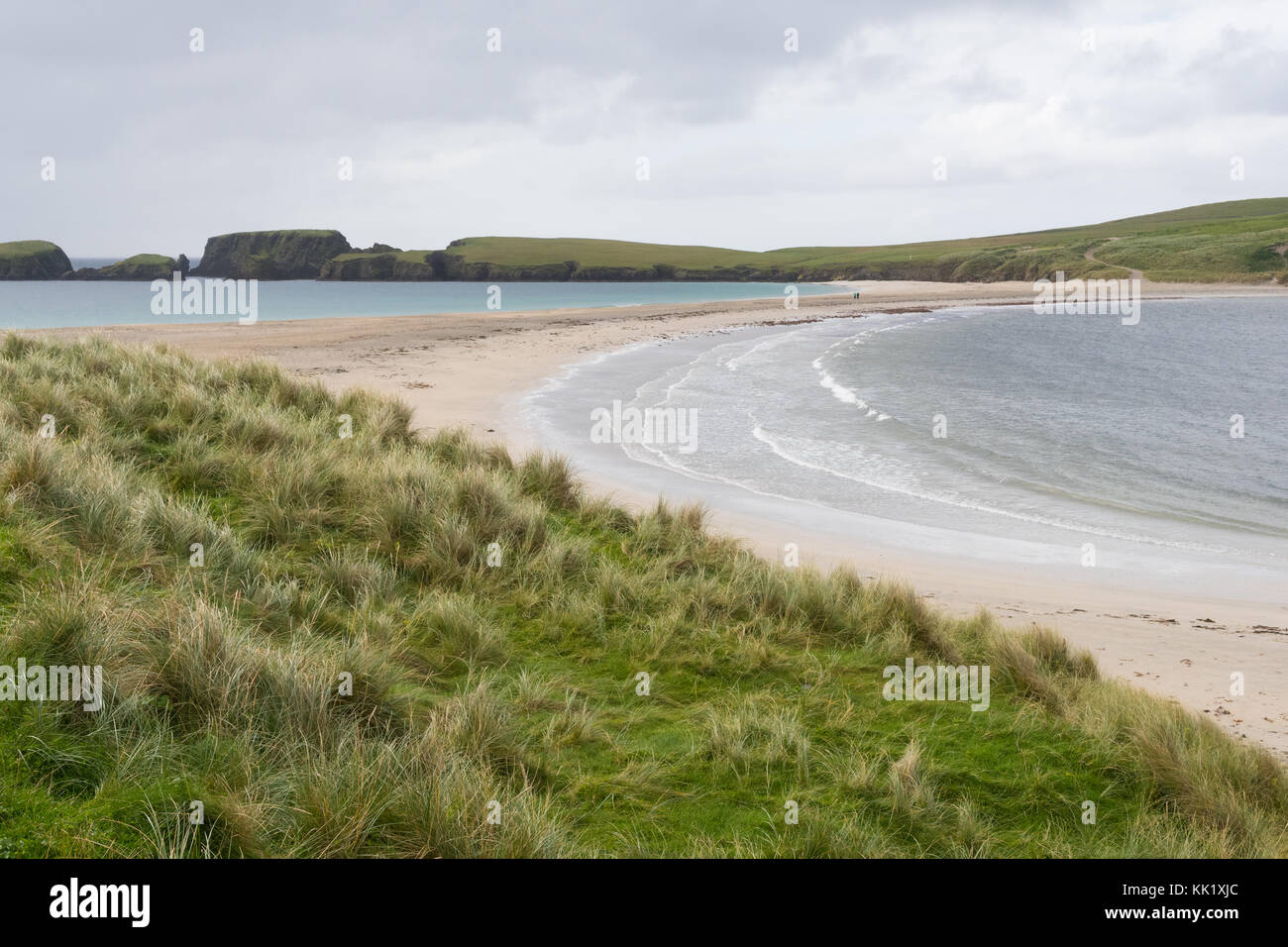St Ninians Isle and the largest tombolo in the UK, Shetland, UK Stock ...