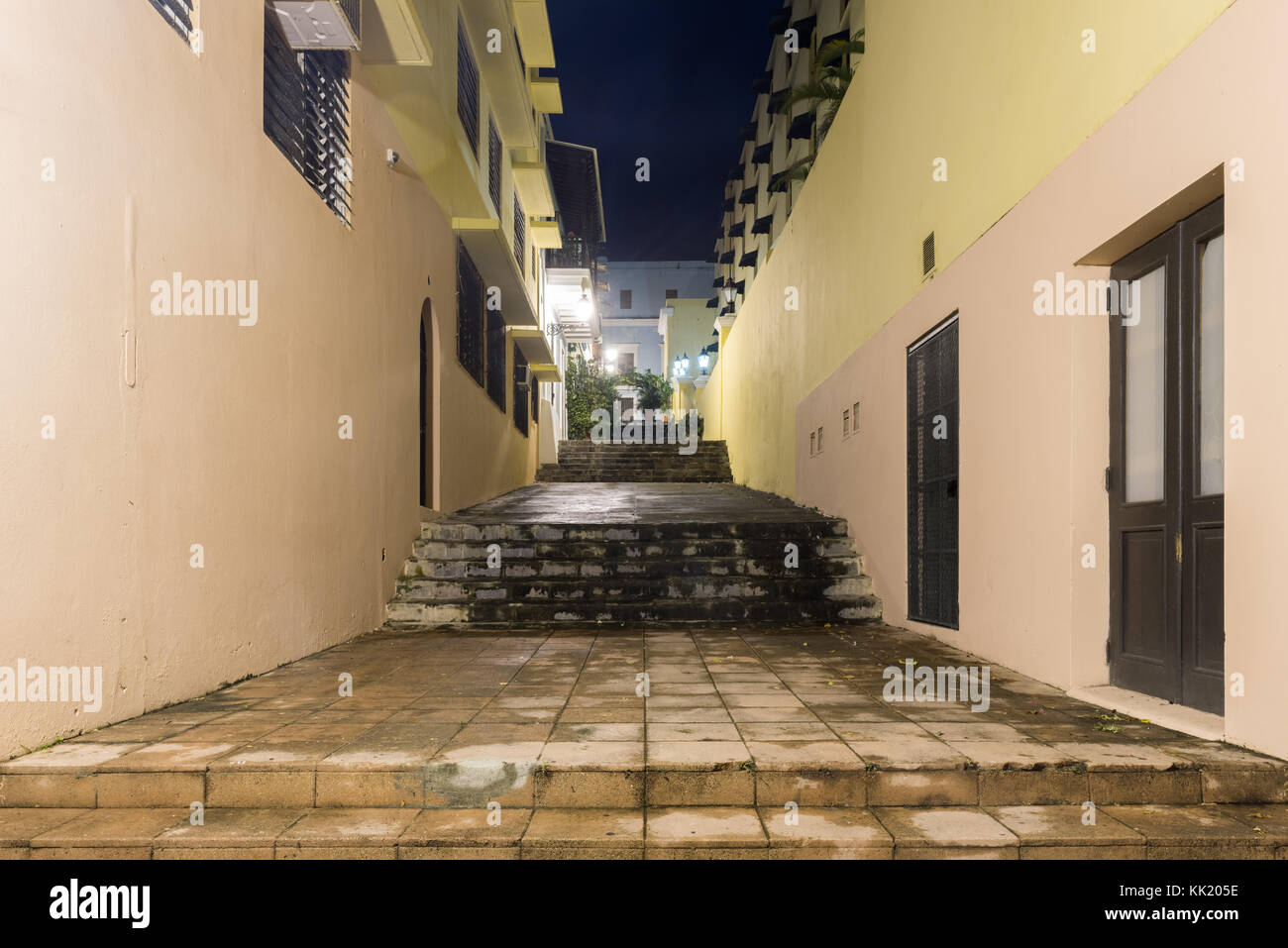 Nuns Stairway (Escalinata de las Monjas) in Old San Juan, Puerto Rico ...
