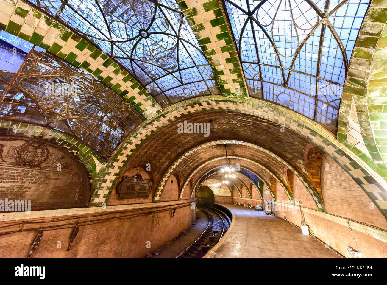 City hall subway new york hi-res stock photography and images - Alamy