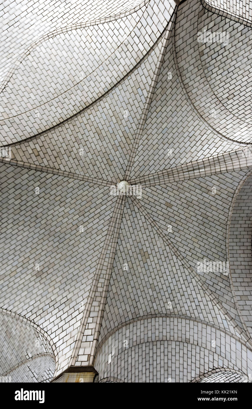 Guastavino tile hi-res stock photography and images - Alamy