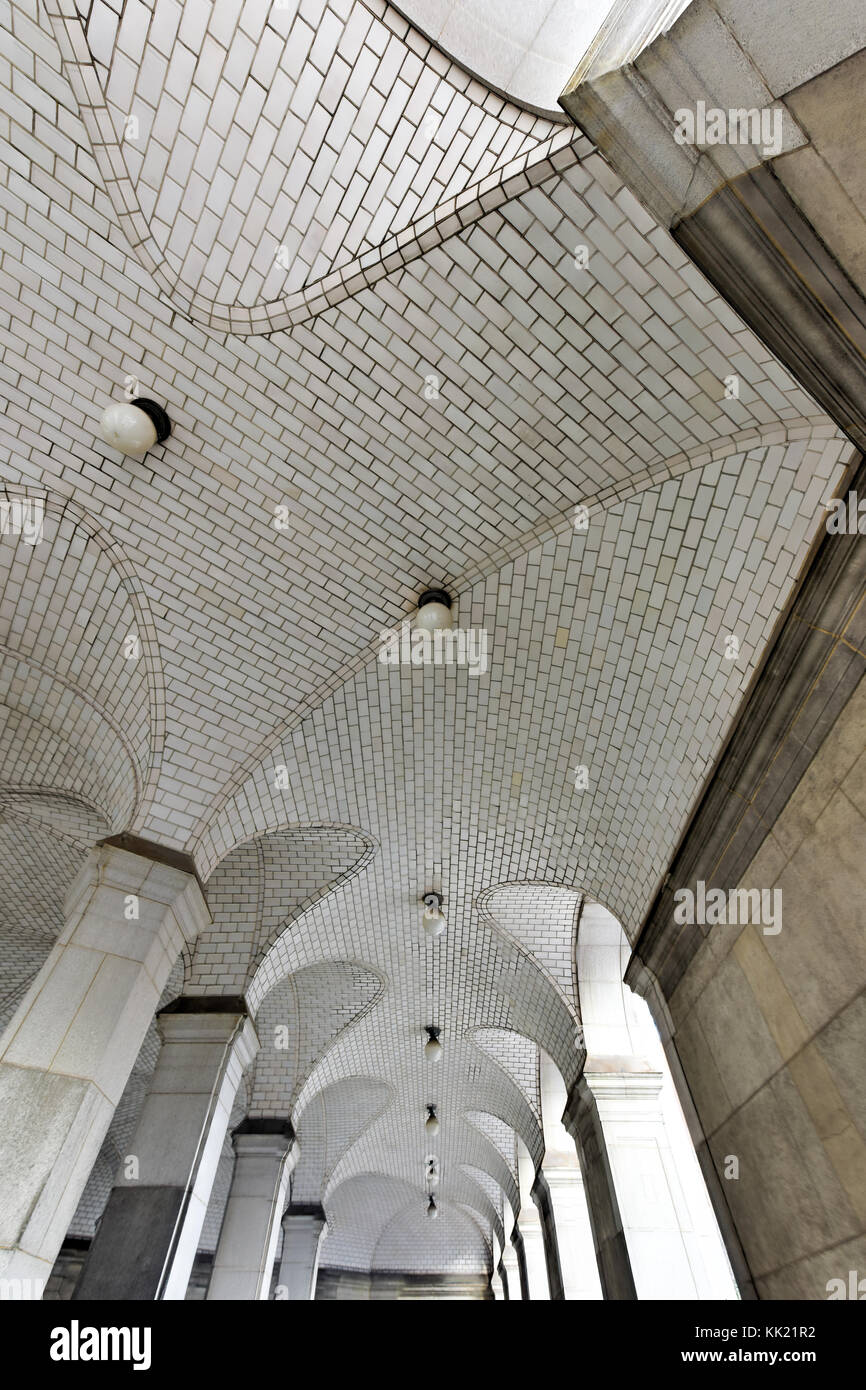 Guastavino tile hi-res stock photography and images - Alamy