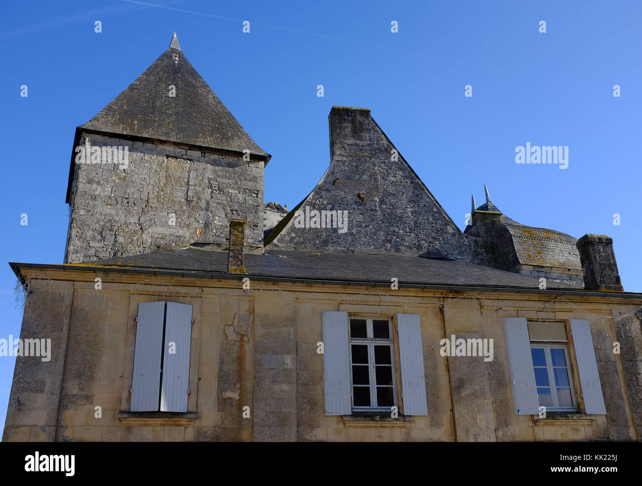 Le chateau des sires de pons hi-res stock photography and images - Alamy