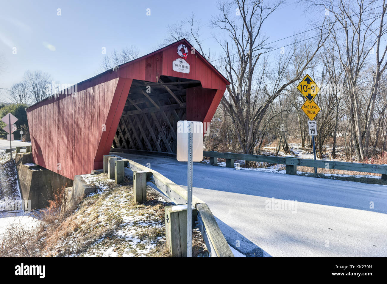 Cooley Covered Bridge in Pittsford, Vermont Stock Photo - Alamy
