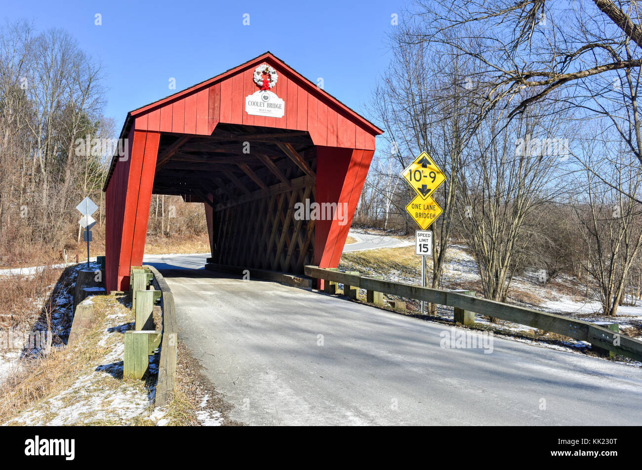 Cooley Covered Bridge in Pittsford, Vermont Stock Photo - Alamy