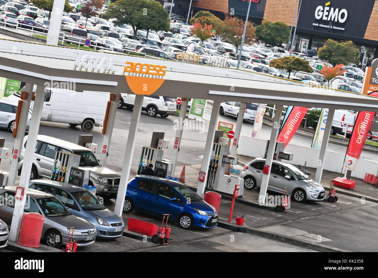 Total Gas High Resolution Stock Photography and Images - Alamy