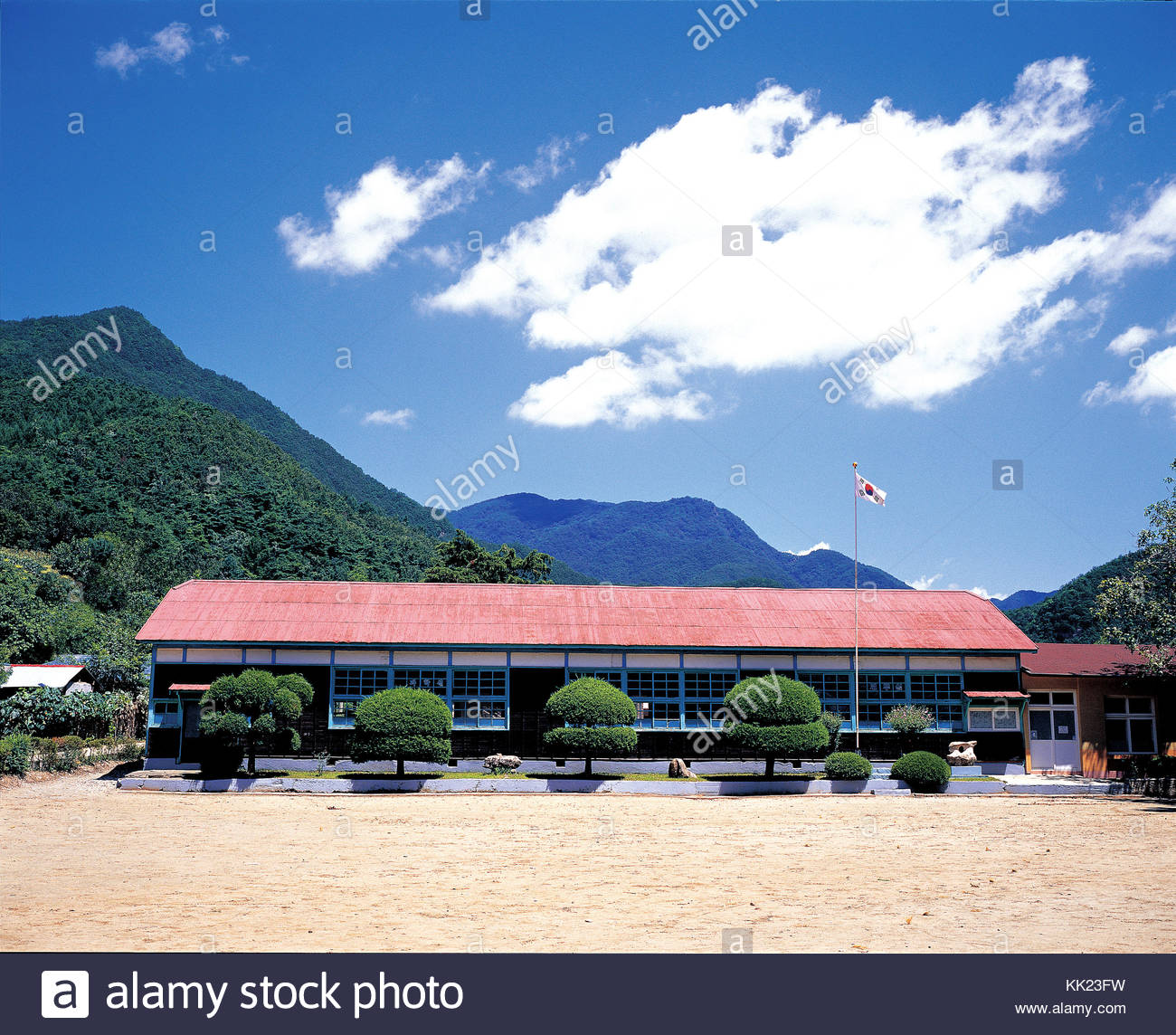 South Korea Elementary School Stock Photos & South Korea Elementary ...