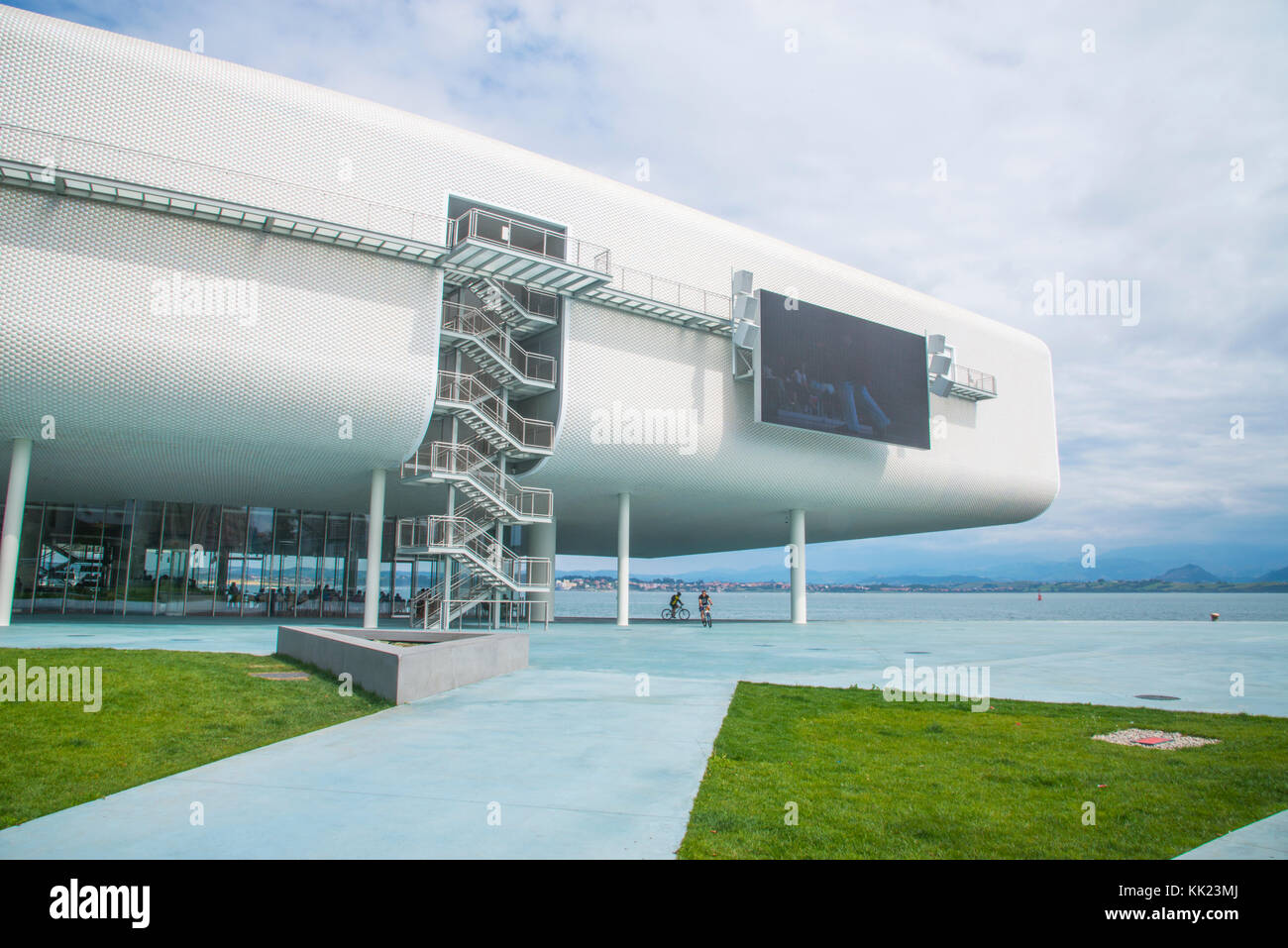 Botin Center and bay. Santander, Spain Stock Photo - Alamy