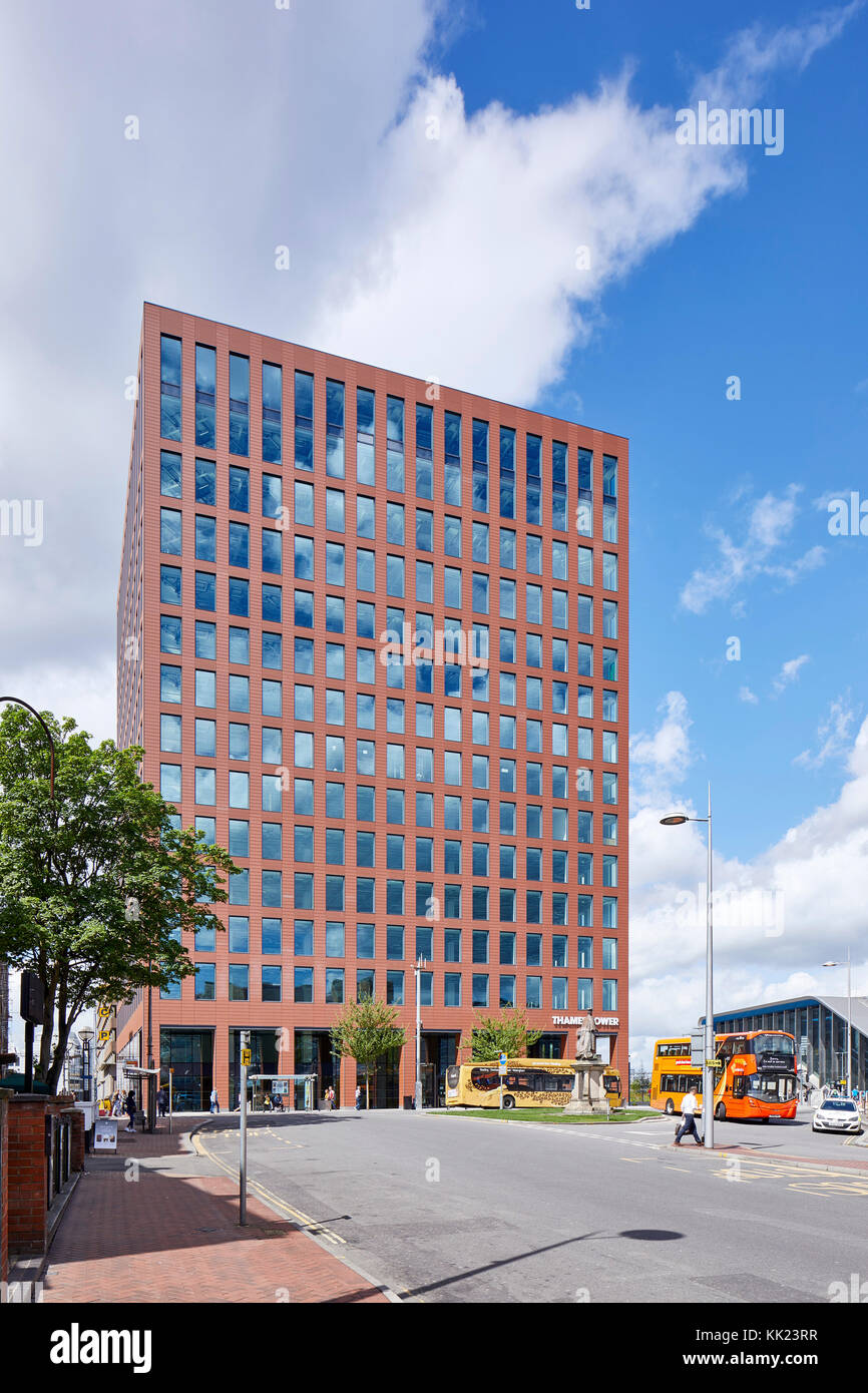 Thames Tower seen in context with bus station. Thames Tower, Reading ...