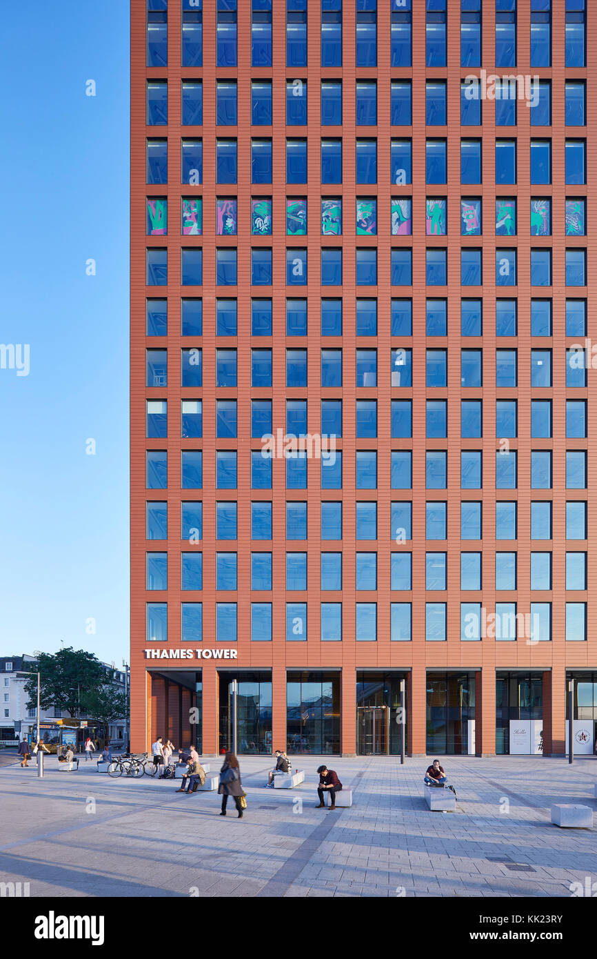 Terracotta clad Thames Tower with public realm. Thames Tower, Reading ...